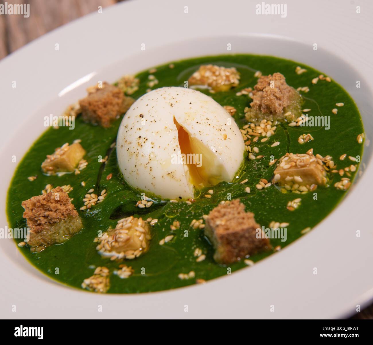 RECIPE FOR SOFT-BOILED EGG ON A COULIS OF TETRAGONE, BASIL, SAVORY AND ...