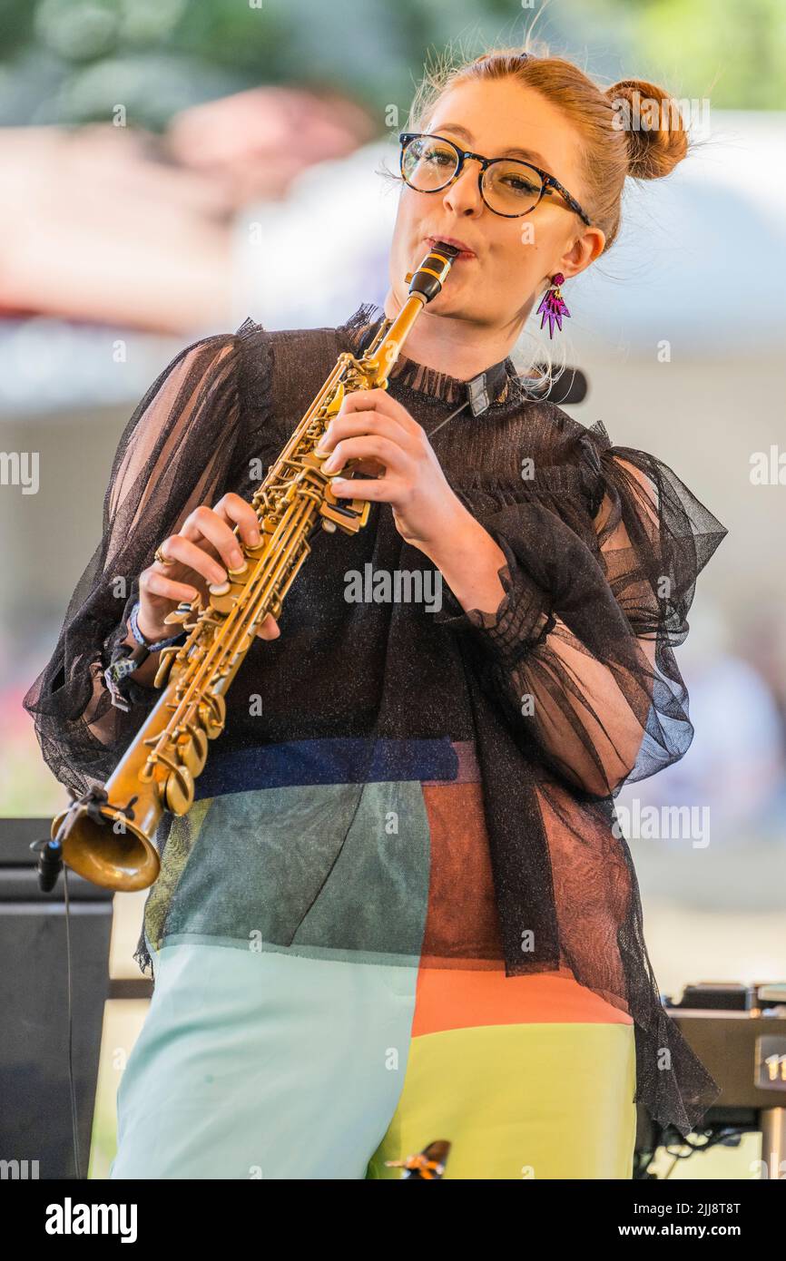 Jess gillam hi-res stock photography and images - Alamy