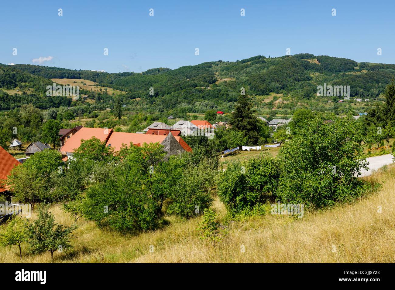 Village view romania maramures hi-res stock photography and images - Alamy