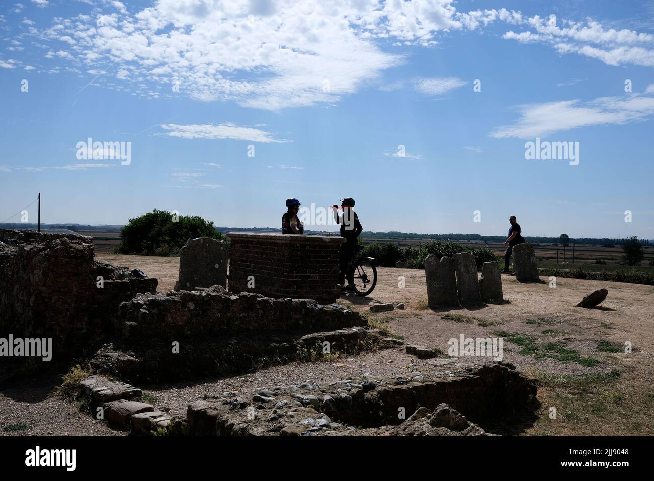 reculver bay is a village and coastal resort in east kent,city of ...