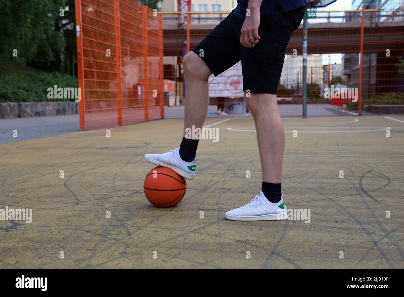 Fit in a basket hi-res stock photography and images - Alamy