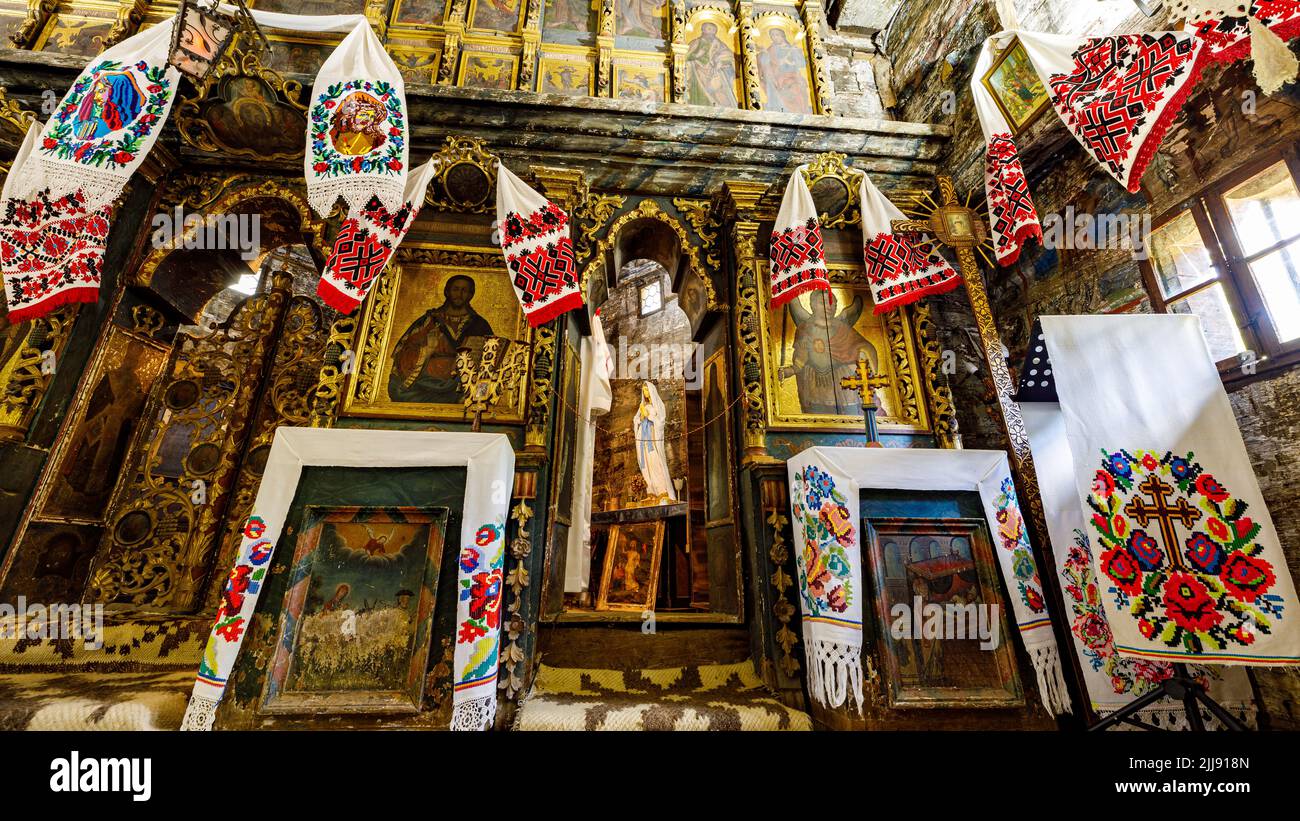 The wooden church of Surdesti in Maramures Romania Stock Photo - Alamy