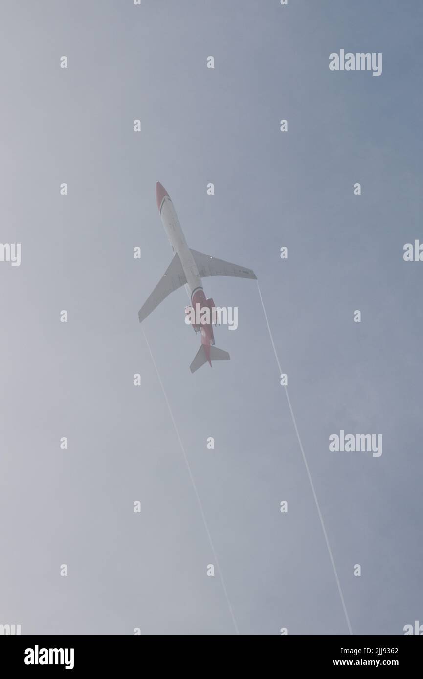 Boeing 727-SS2F Oil Spill Response Aircraft flying over Bourton on the ...