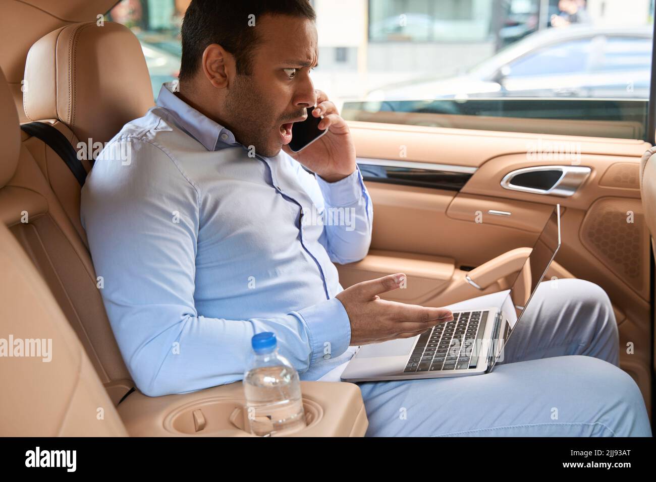 Goggling hi-res stock photography and images - Alamy