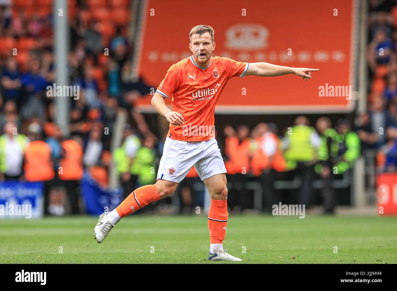 Jordan Thorniley #34 of Blackpool gives his team instructions Stock ...