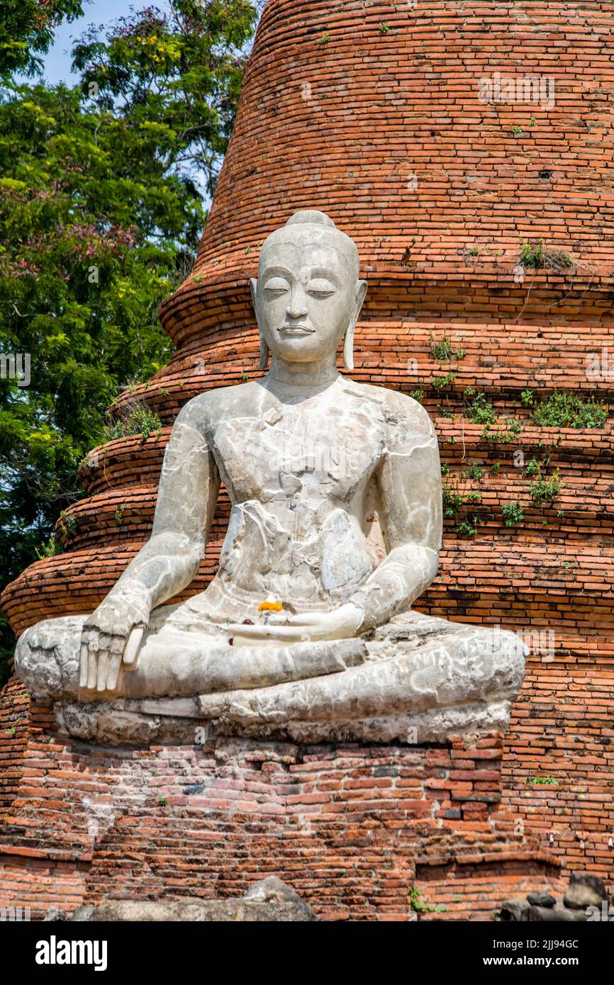 The Buddha statue in Wat Worachettharam, which means "temple of sublime ...