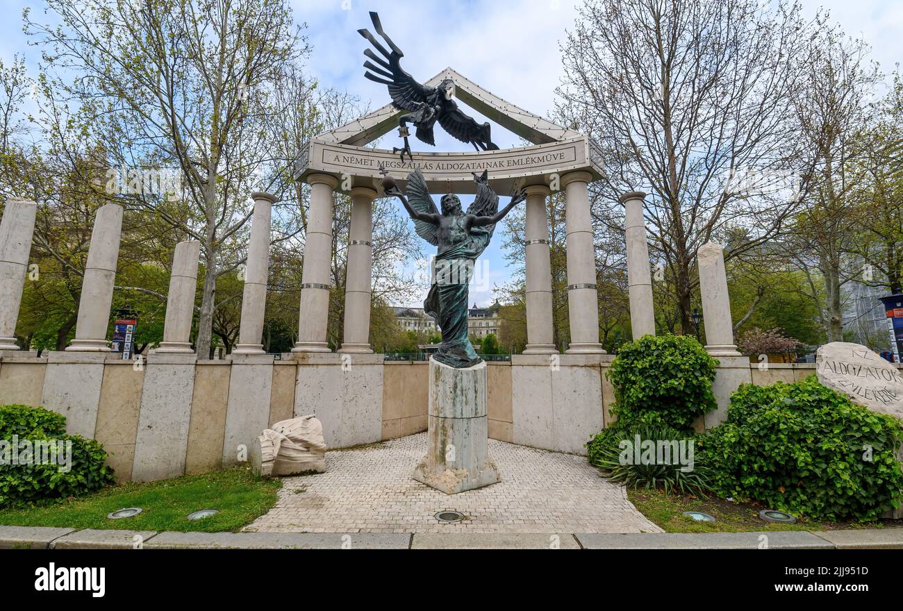 Budapest, Hungary. Citizens Holocaust Memorial on Liberty Square Stock ...