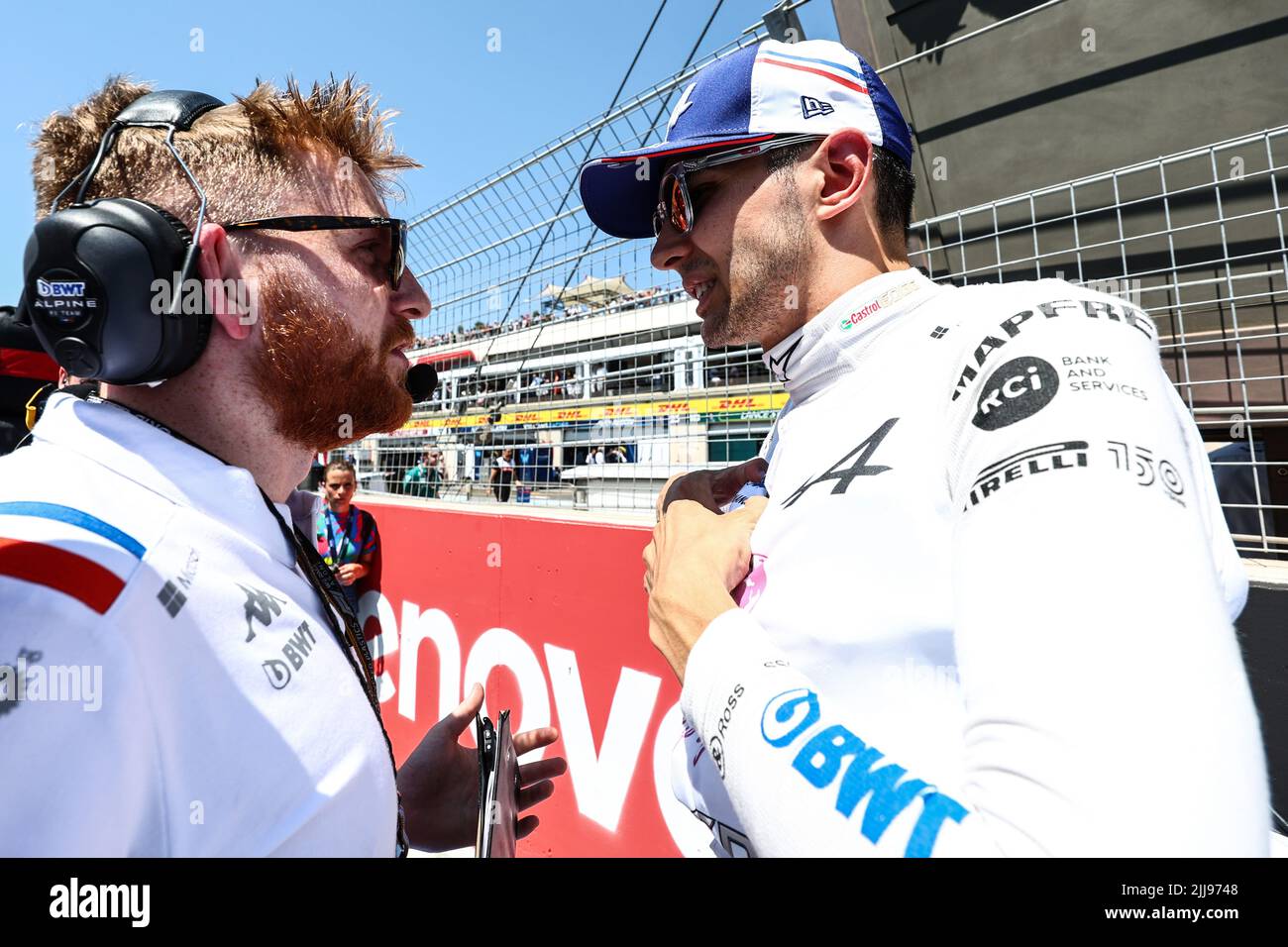 Esteban Ocon (FRA) Alpine F1 Team with Josh Peckett (GBR) Alpine F1 ...