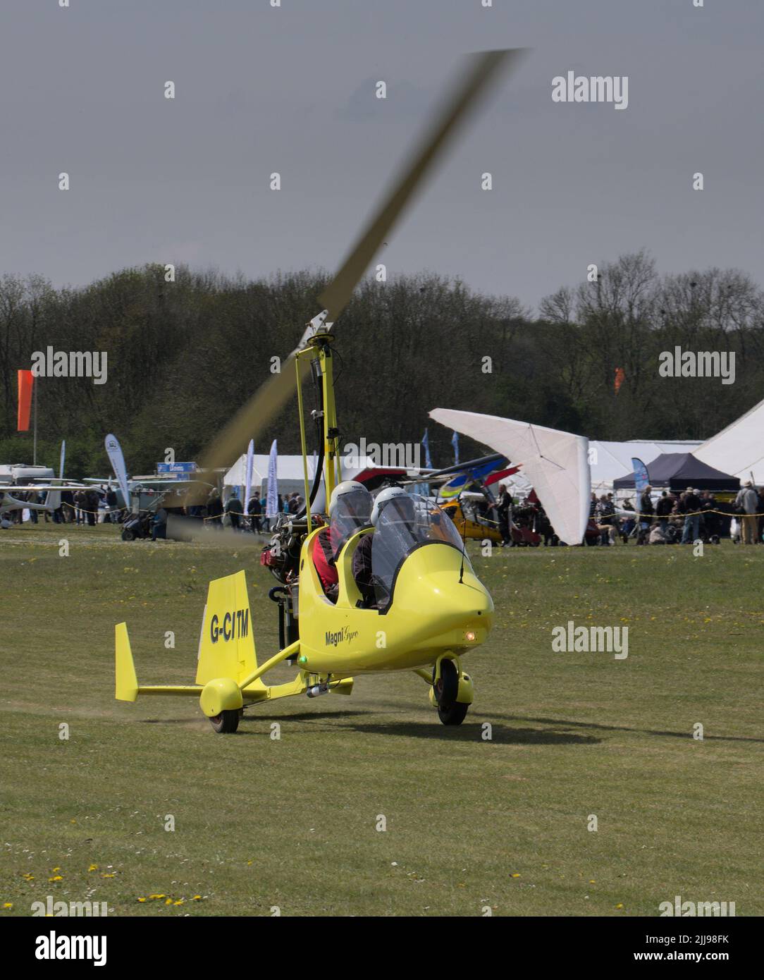 Magni m 16c tandem trainer hi-res stock photography and images - Alamy