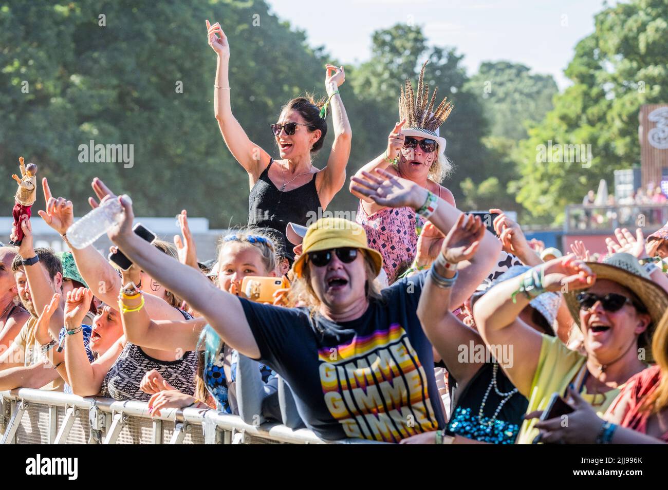 Henham Park, Suffolk, UK. 24th July, 2022. Fans with banners show their ...