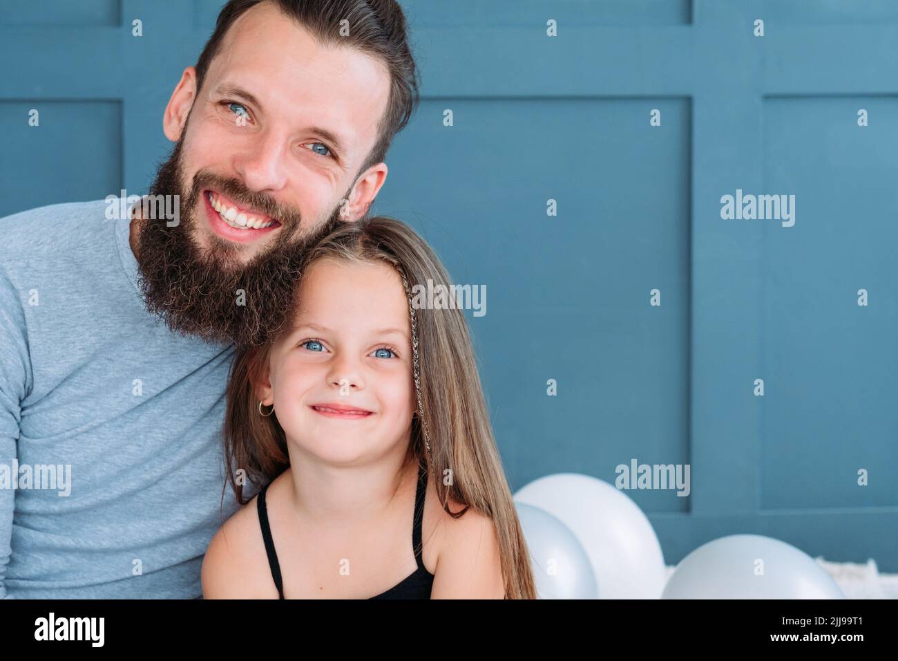 Family bond hi-res stock photography and images - Alamy
