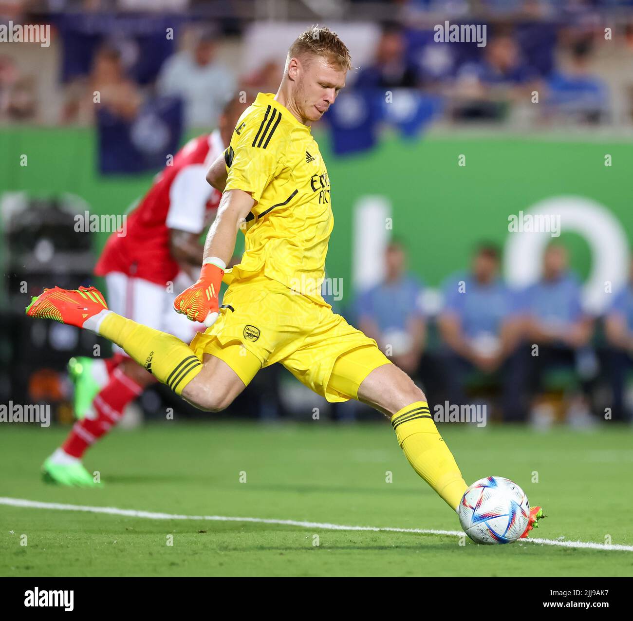 Aaron ramsdale 2022 23 hi-res stock photography and images - Alamy