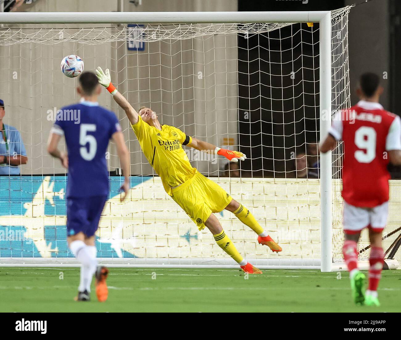 Aaron ramsdale 2022 23 hi-res stock photography and images - Alamy