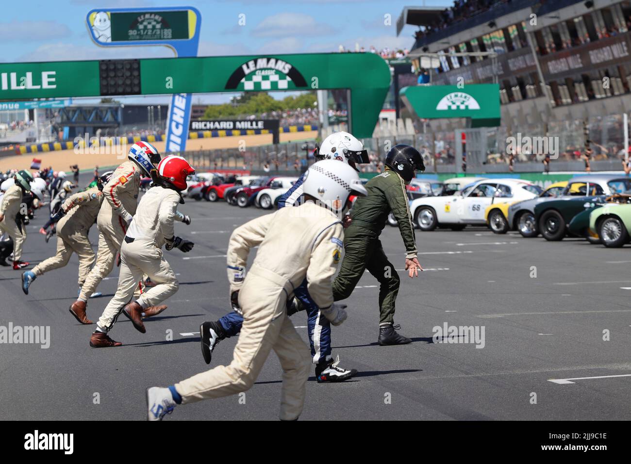 2022 LE MANS CLASSIC = type Le Mans start for GRID 3 Stock Photo - Alamy