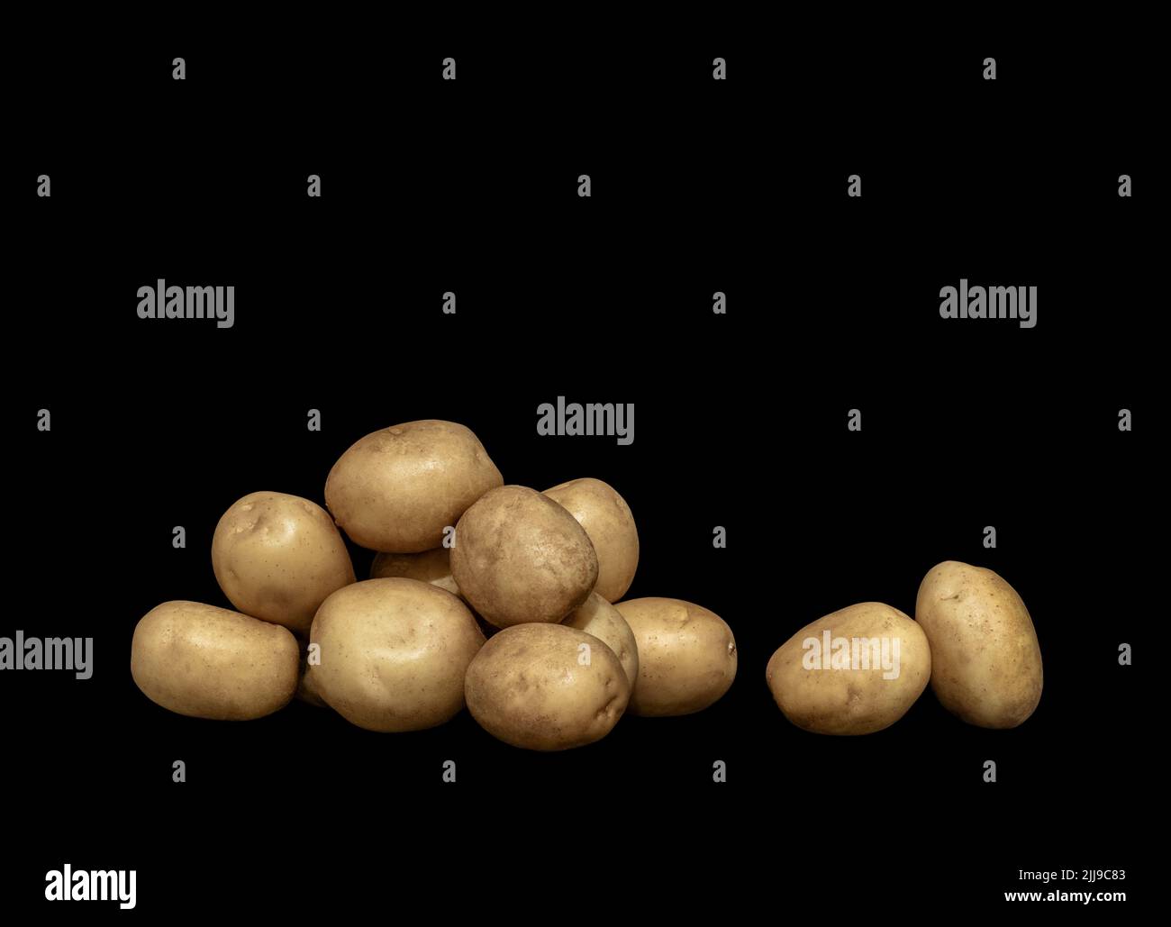 Black potatoes hi-res stock photography and images - Alamy