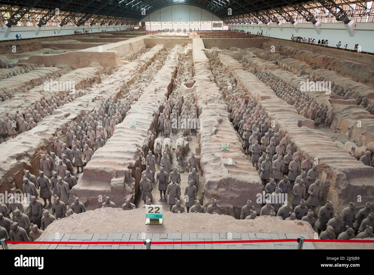 World famous warrior soldier figures sculpted from Chinese terracotta ...