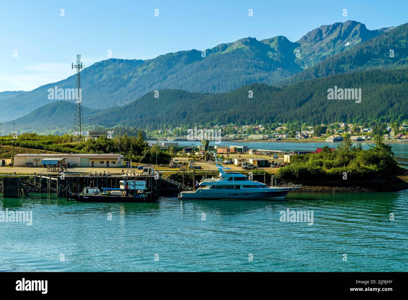 Harbor docks hi-res stock photography and images - Alamy