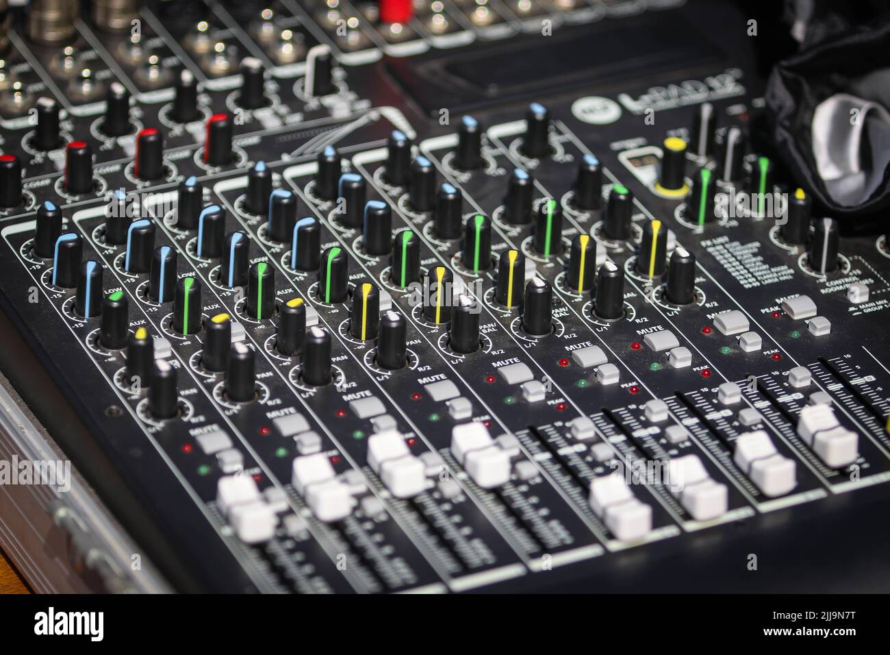 Stereo signals hi-res stock photography and images - Alamy