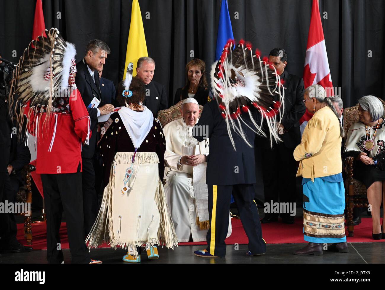 Canadas indigenous peoples hi-res stock photography and images - Alamy