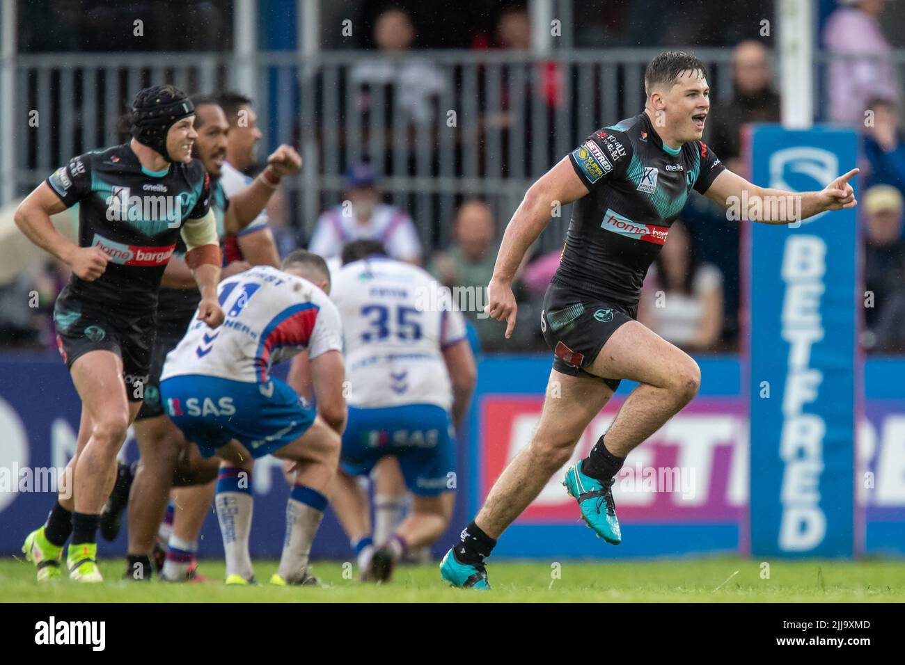 Jack Welsby #1 of St Helens celebrates his winning drop goal during ...