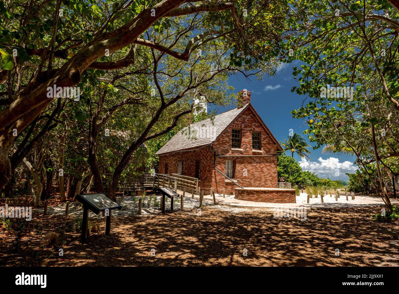 Brick building key west hi-res stock photography and images - Alamy