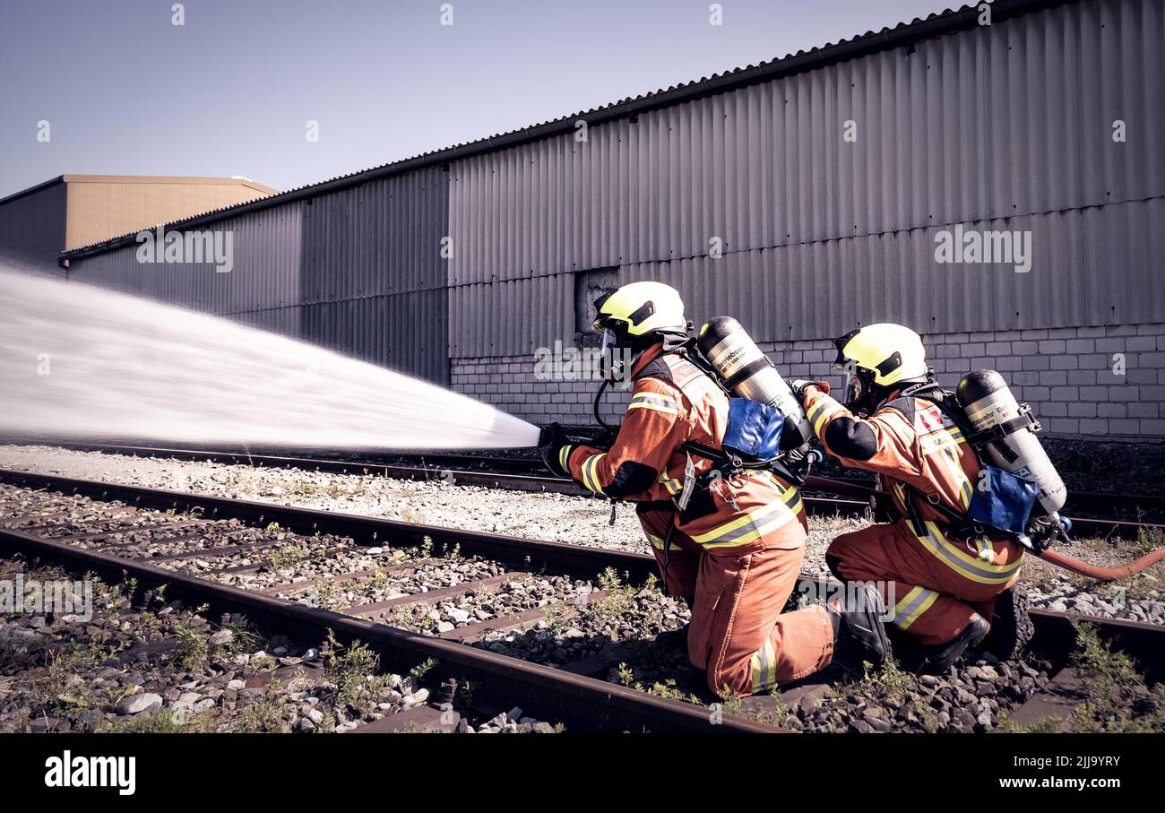 Firefighter worker hi-res stock photography and images - Alamy