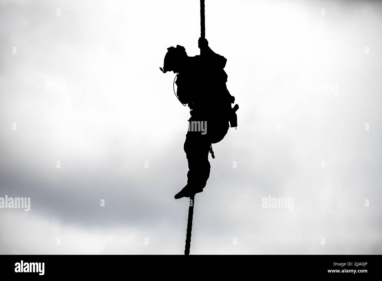 U.S. Army Special Operations Soldiers conduct fast rope insertion ...