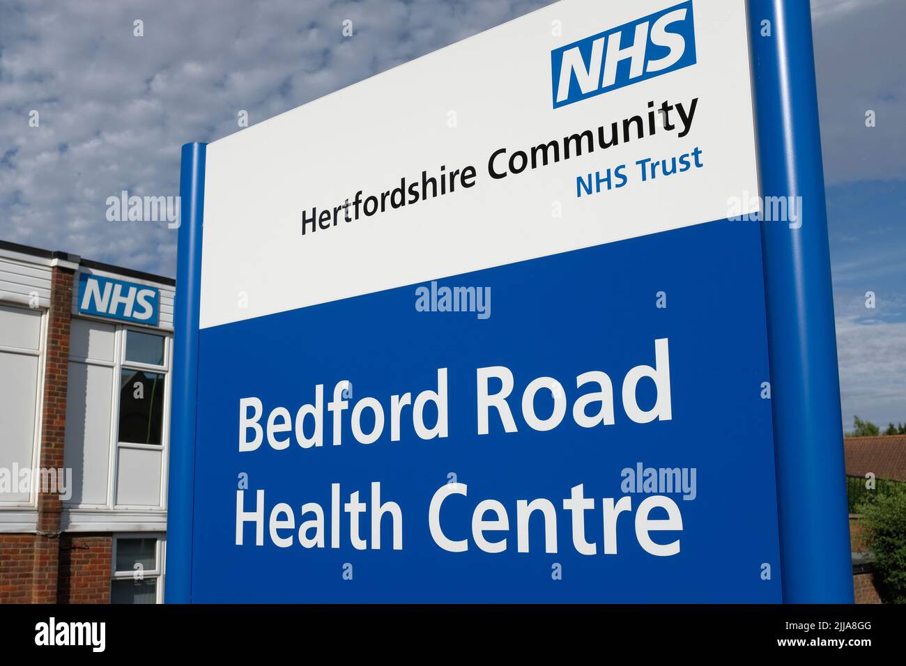 Entrance to Bedford Road Health Centre in Hitchin. NHS Hertfordshire ...