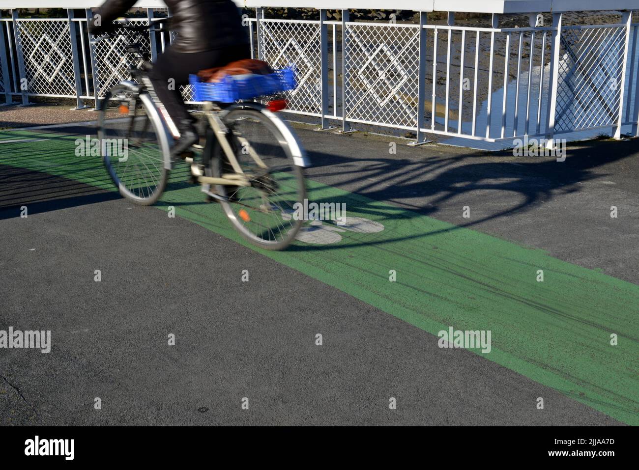 Bicycle path vector hi-res stock photography and images - Alamy
