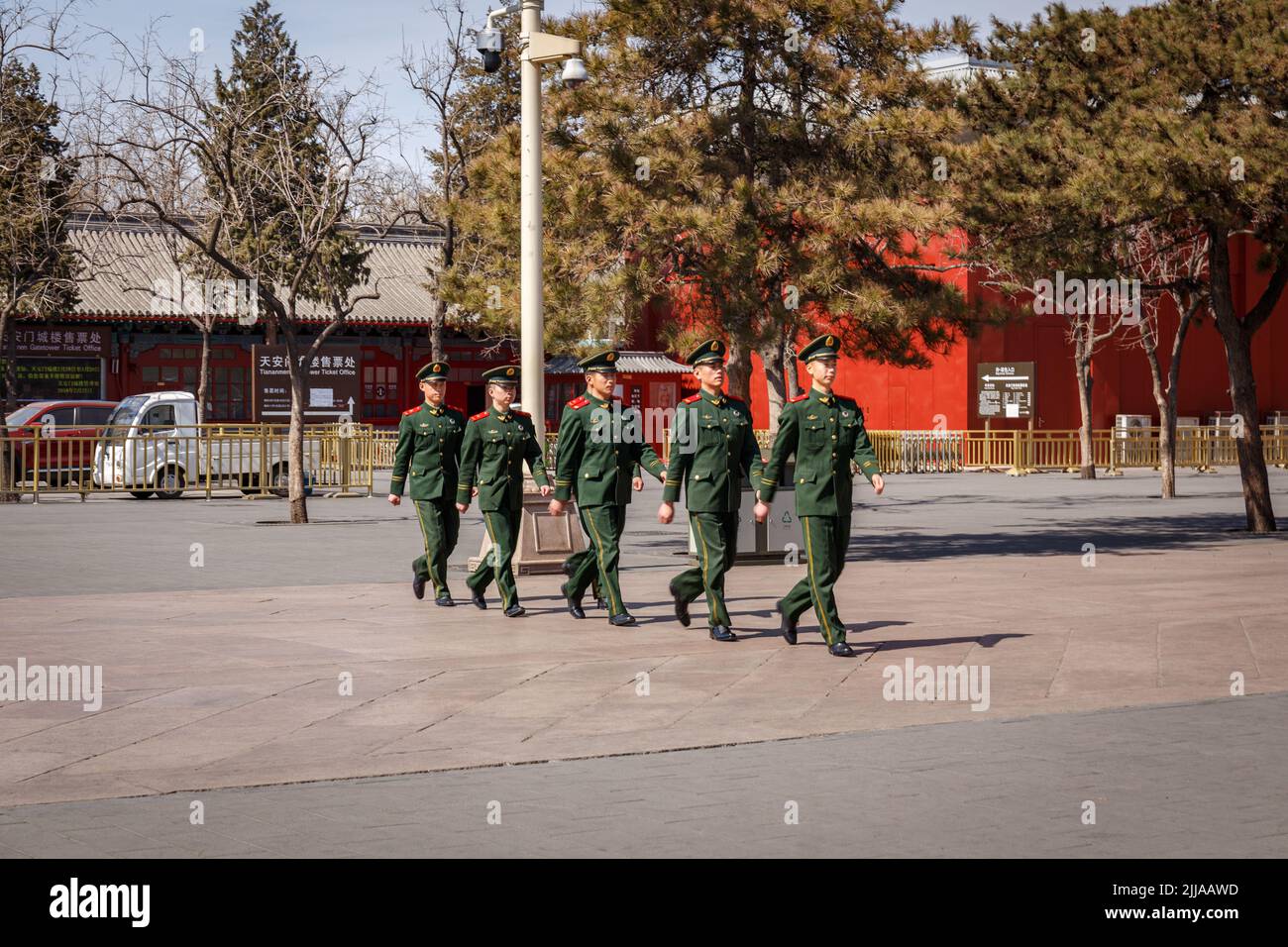 Chinese soldiers marching hi-res stock photography and images - Alamy