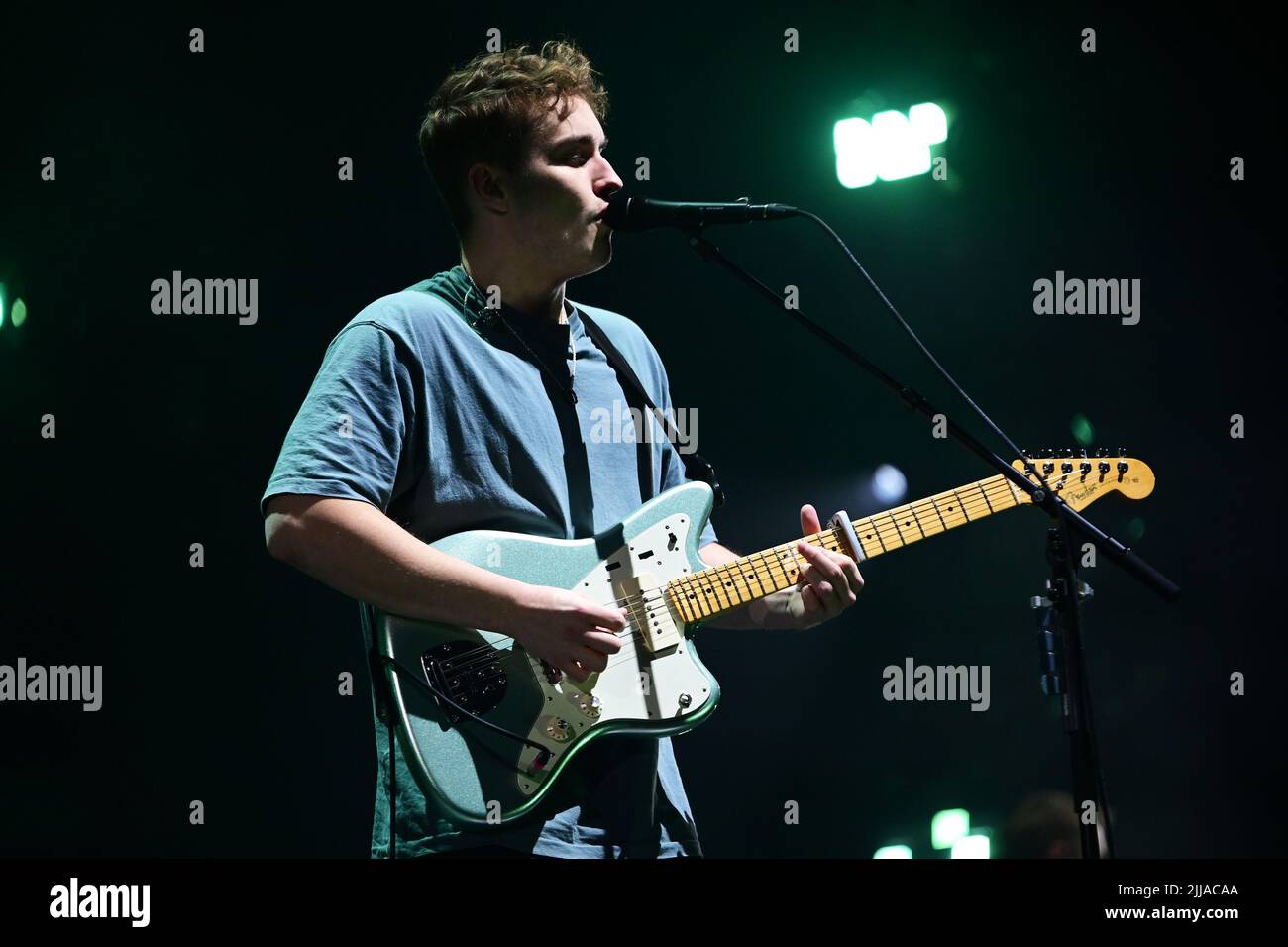 Sam fender concert hi-res stock photography and images - Alamy