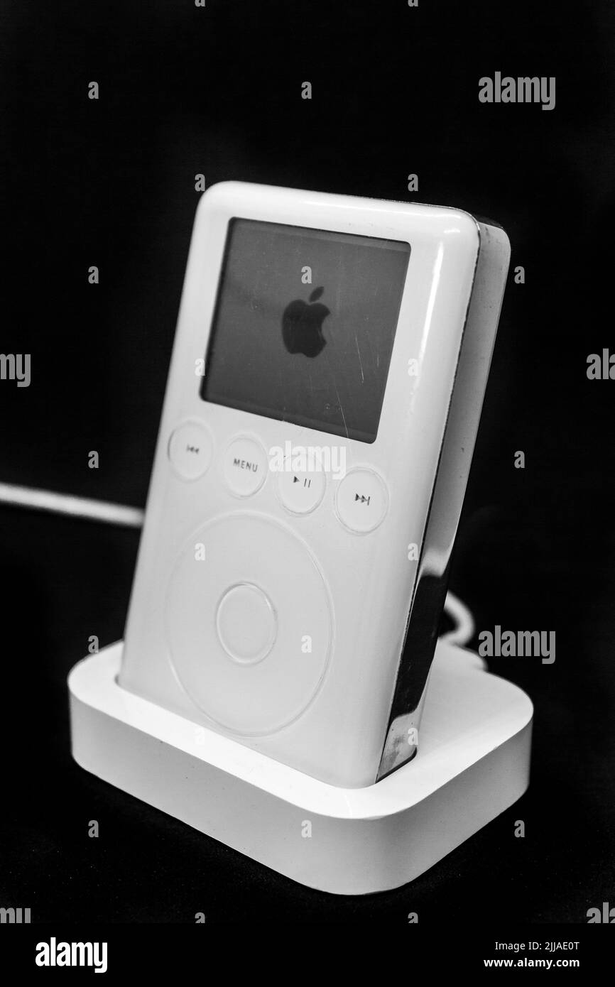 An original Apple iPod on a Docking Station Stock Photo - Alamy