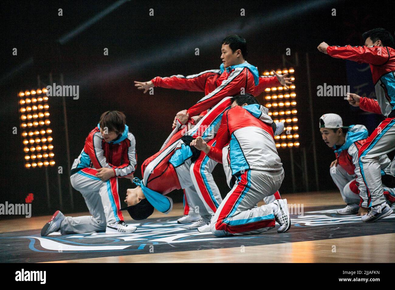Battle dance hi-res stock photography and images - Alamy