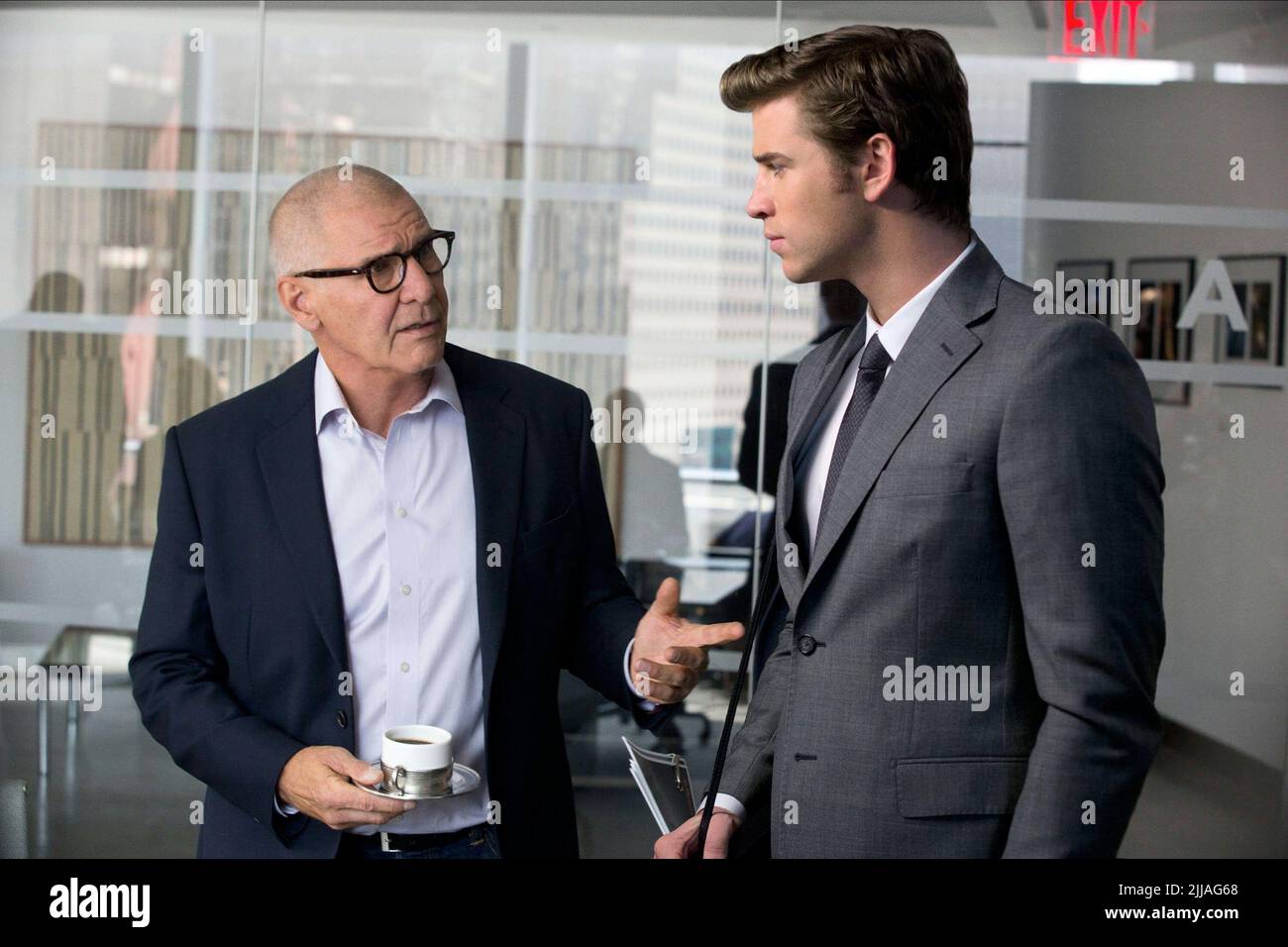 HARRISON FORD, LIAM HEMSWORTH, PARANOIA, 2013 Stock Photo - Alamy