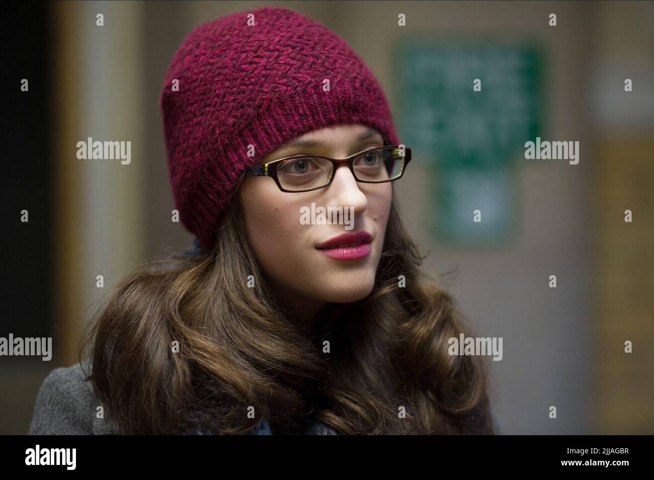 Kat dennings thor hi-res stock photography and images - Alamy