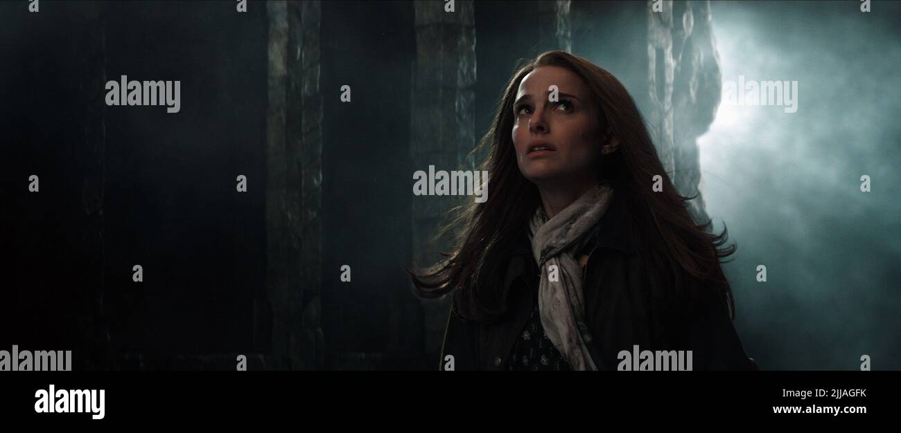NATALIE PORTMAN, THOR: THE DARK WORLD, 2013 Stock Photo - Alamy
