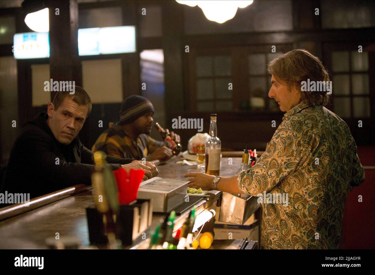 JOSH BROLIN, MICHAEL IMPERIOLI, OLDBOY, 2013 Stock Photo - Alamy