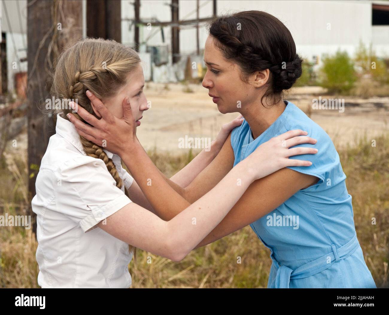 KENNEDY HERMANSEN, MAIARA WALSH, THE STARVING GAMES, 2013 Stock Photo ...