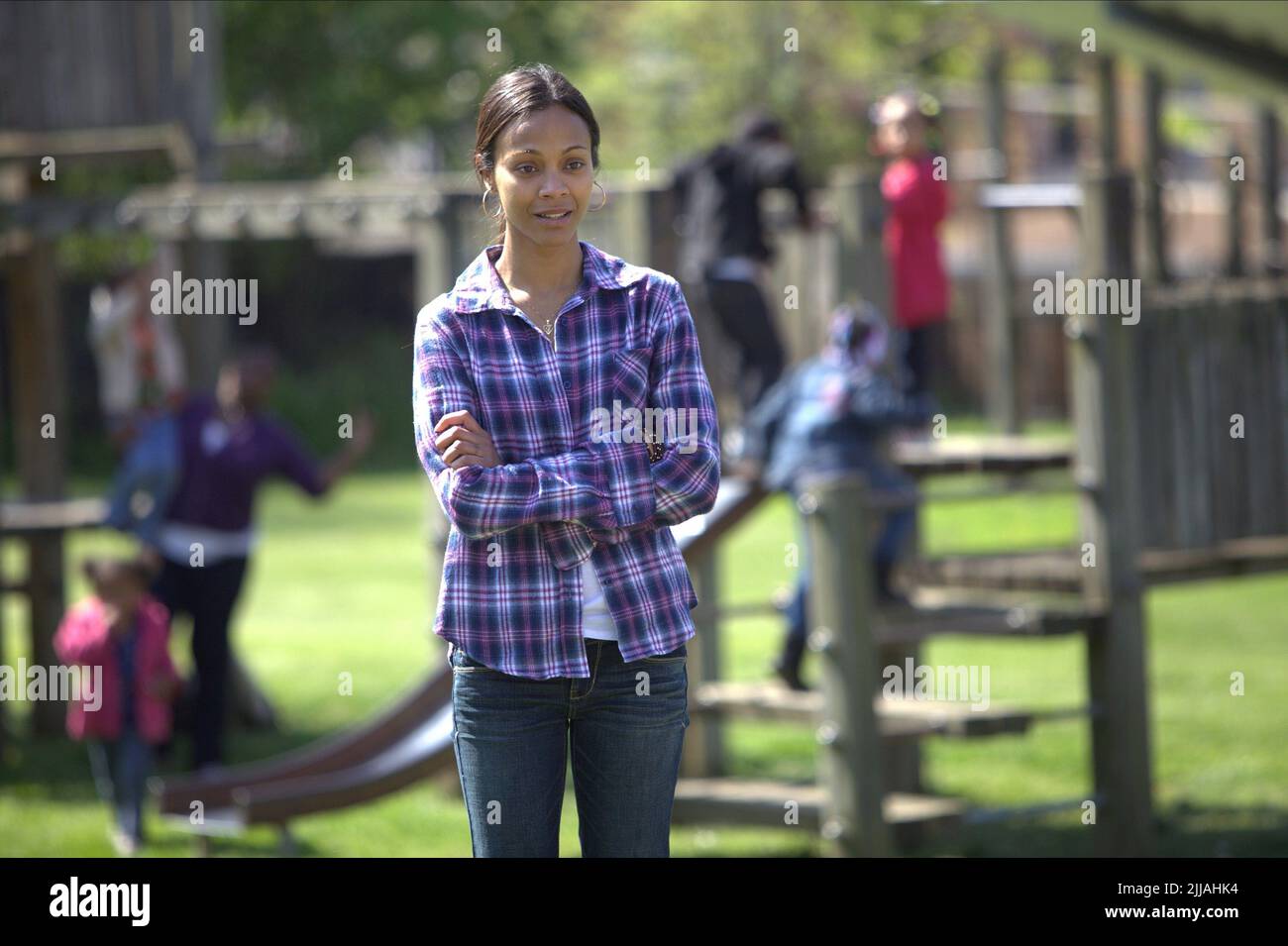 ZOE SALDANA, OUT OF THE FURNACE, 2013 Stock Photo - Alamy