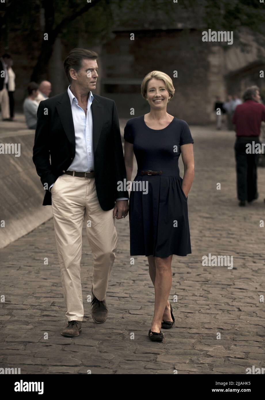 PIERCE BROSNAN, EMMA THOMPSON, THE LOVE PUNCH, 2013 Stock Photo - Alamy
