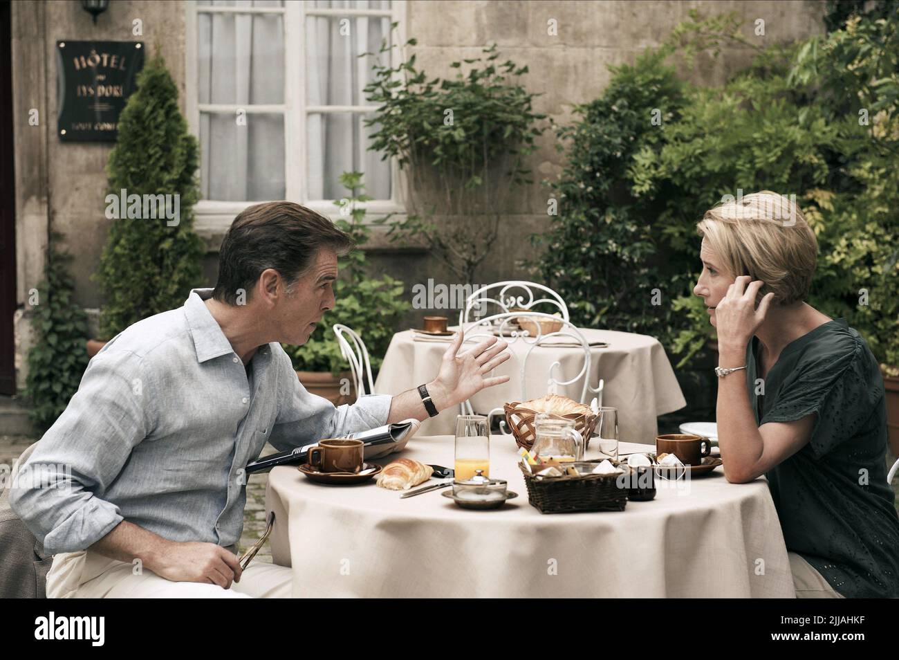 Emma thompson the love punch hi-res stock photography and images - Alamy