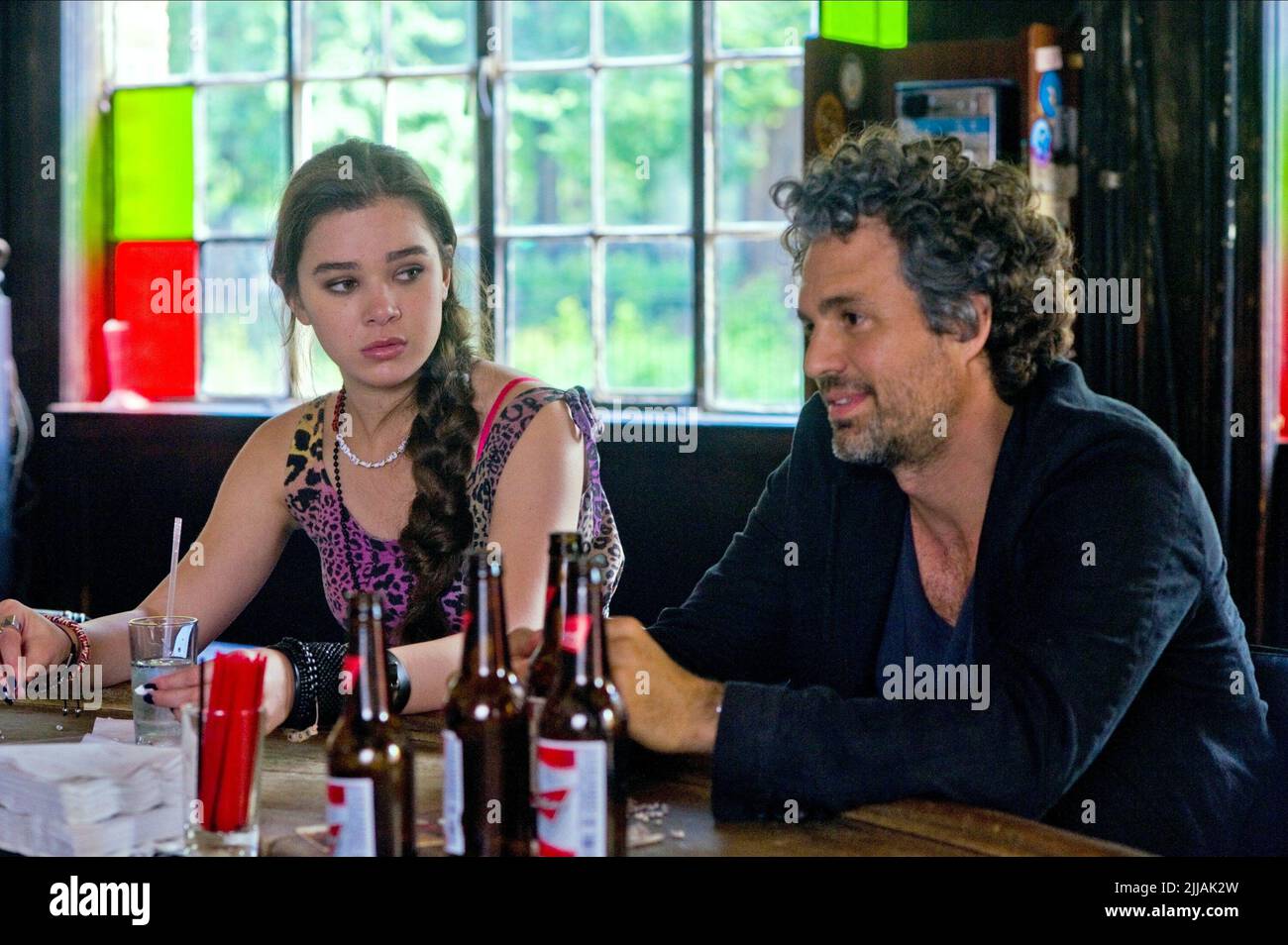 HAILEE STEINFELD, MARK RUFFALO, BEGIN AGAIN, 2013 Stock Photo - Alamy
