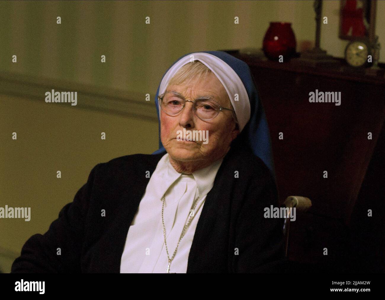 Barbara jefford hi-res stock photography and images - Alamy