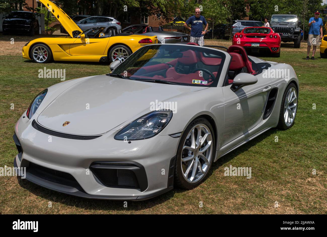 Porsche spider convertible hi-res stock photography and images - Alamy