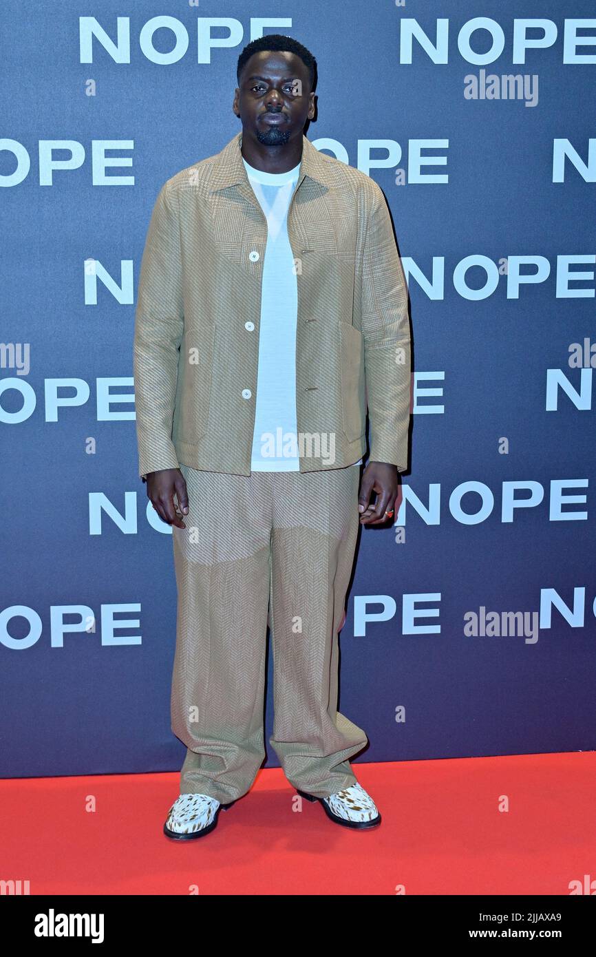 Daniel kaluuya nope hi-res stock photography and images - Alamy