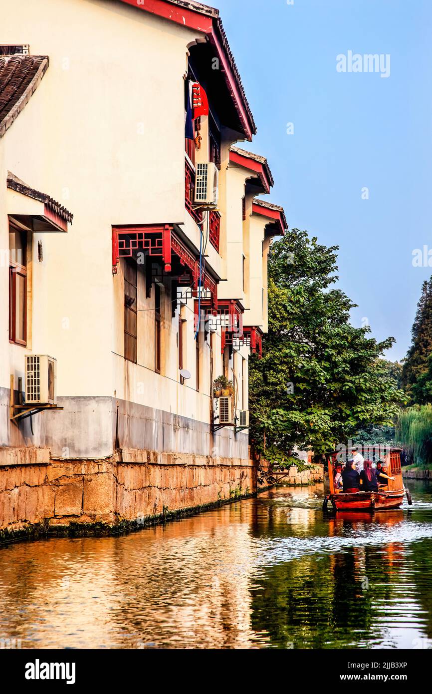 Ancient chinese houses hi-res stock photography and images - Alamy