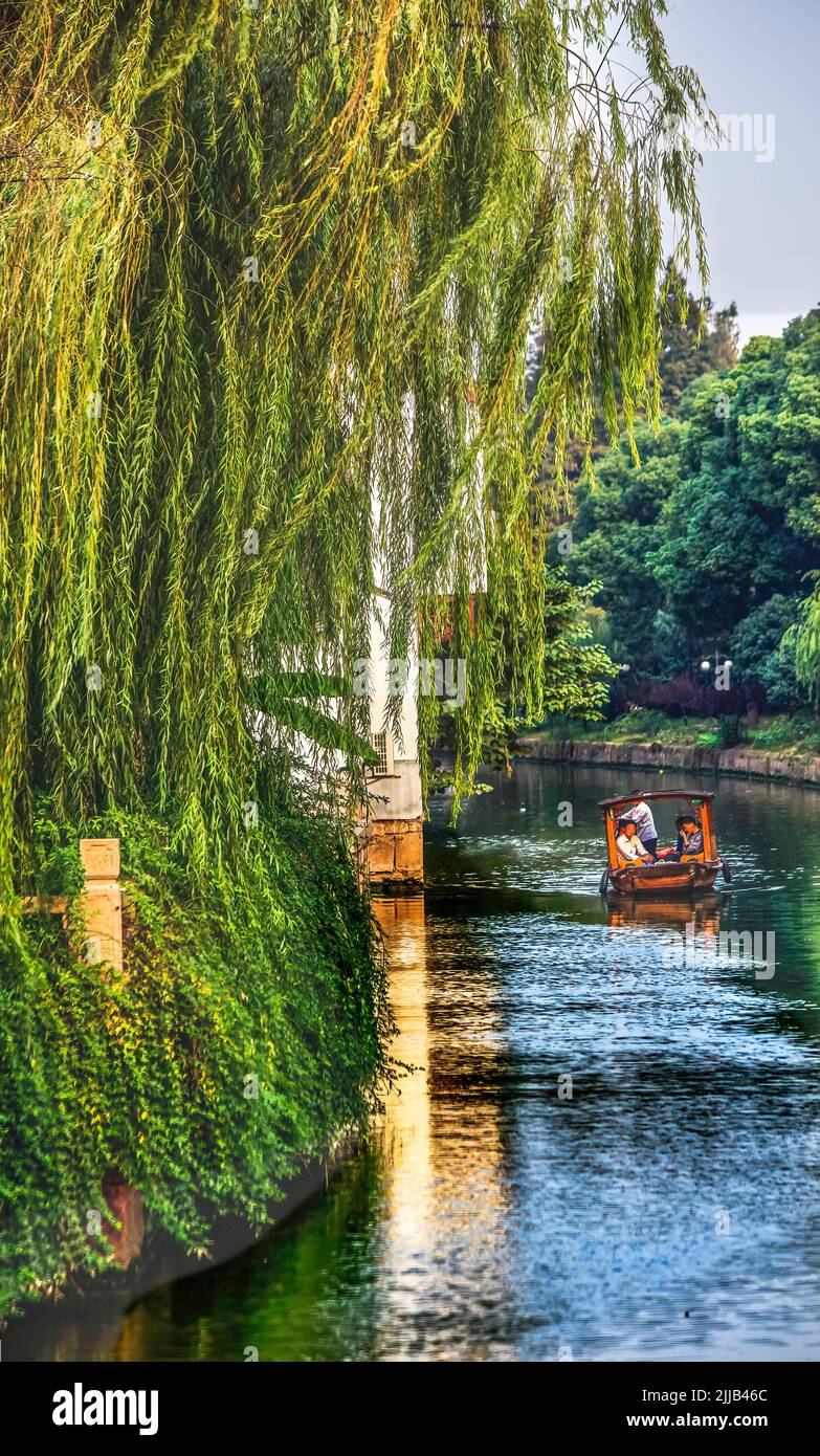 Wooden Boat Tourists Canal Green Willow Trees Ancient Chinese Houses ...