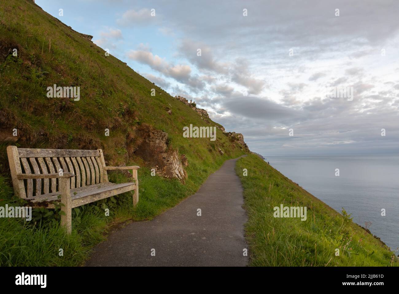 Scenic resting place on the South-West-Coast-Path between Lynton and ...