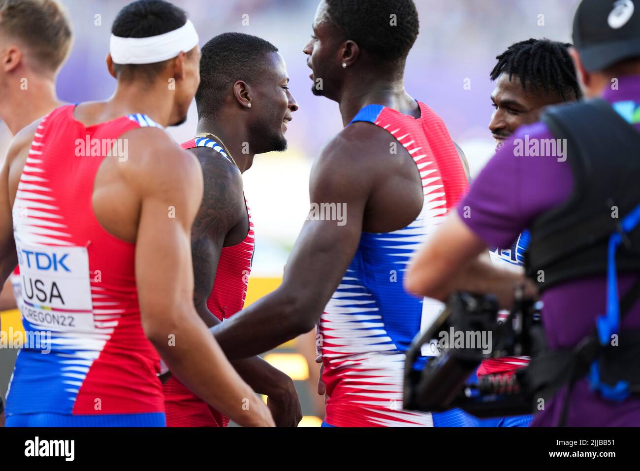 Eugene, USA. 24th July, 2022. Champion Allison (3rd L) and Bryce ...