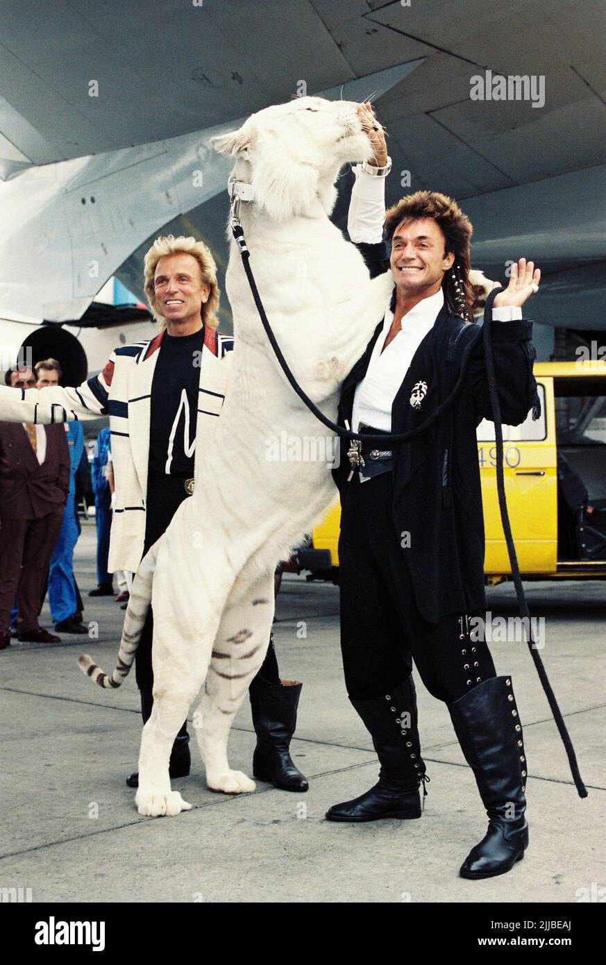 Siegfried und Roy schenken dem Phantasialand in Brühl bei Köln zum 20 ...